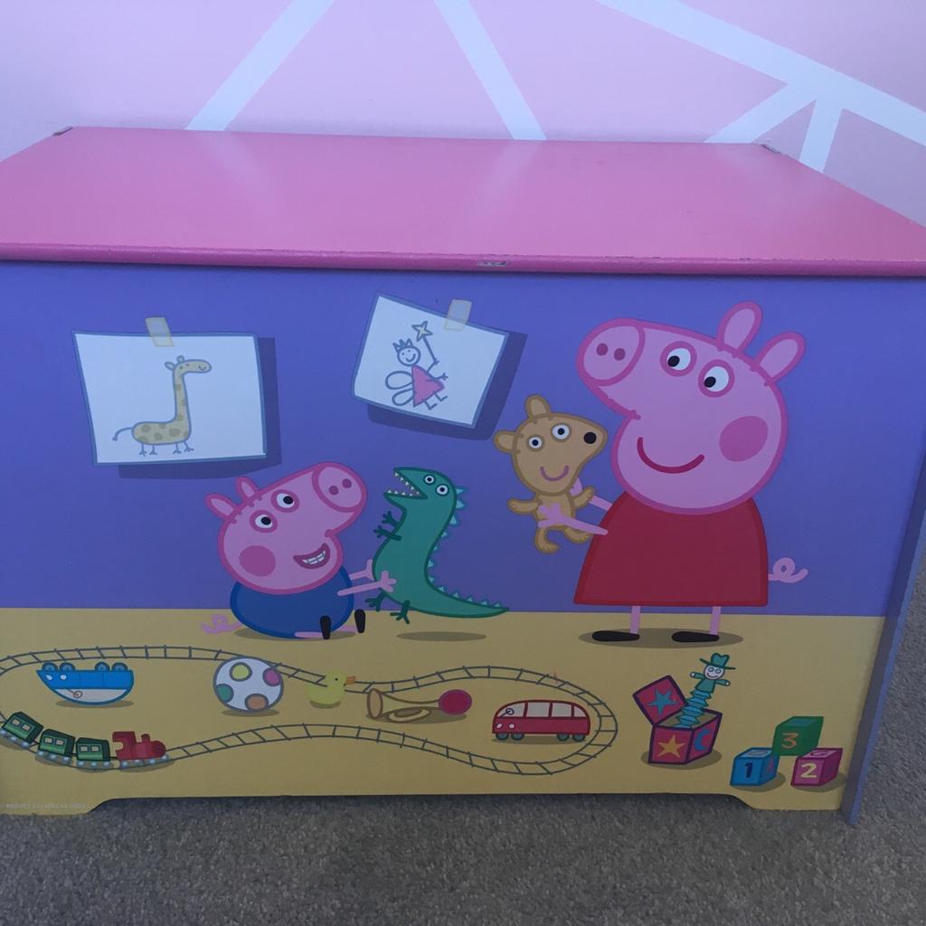 Peppa Pig Wooden Toy Box with Lid in PR4 Ribble für 10,00 £ zum Verkauf ...