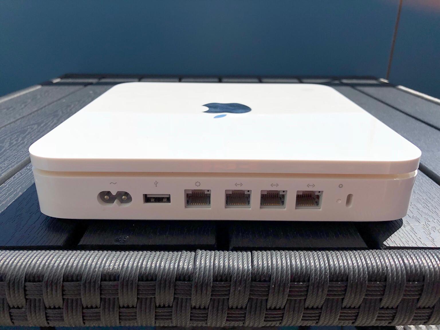 Apple Airport Time Capsule 2TB 4th Generation in 3381 Gemeinde Golling ...