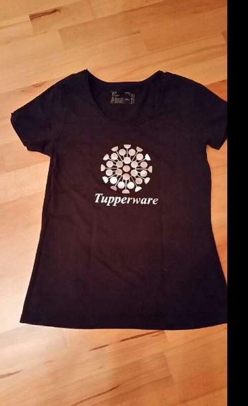 T-Shirt Gr. S (NEU) Tupperware Sammelobjekt in 8580 Köflach for €20.00 ...