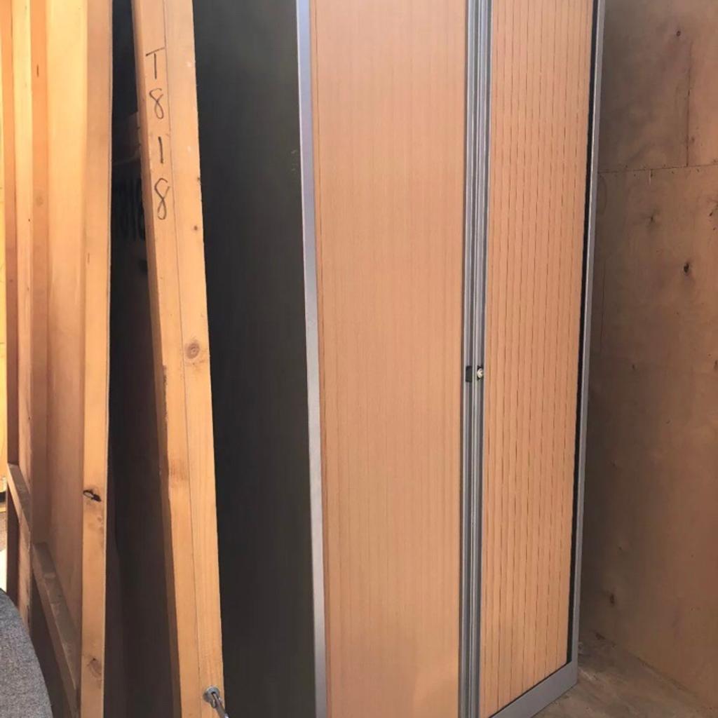 Roller tambour tall office units in RM13 Havering für £ 65,00 zum ...