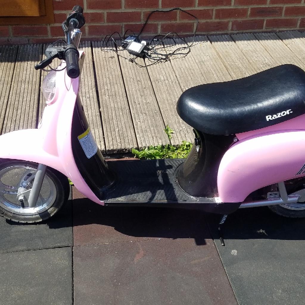 Razor Pocket Mod Bella Pink Electric Scooter in E6 Newham for £100.00 ...