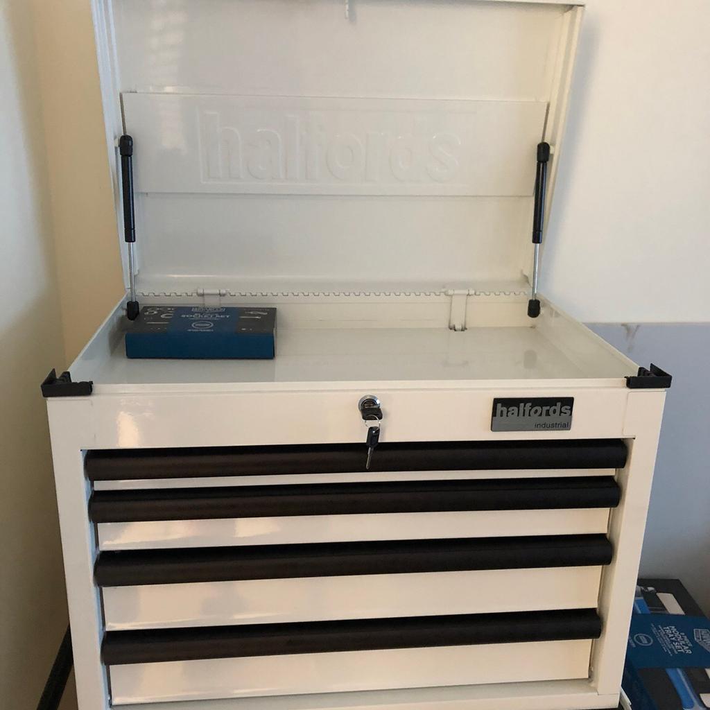 Halfords tool box and tools, in SG1 Stevenage für 650,00 £ zum Verkauf ...