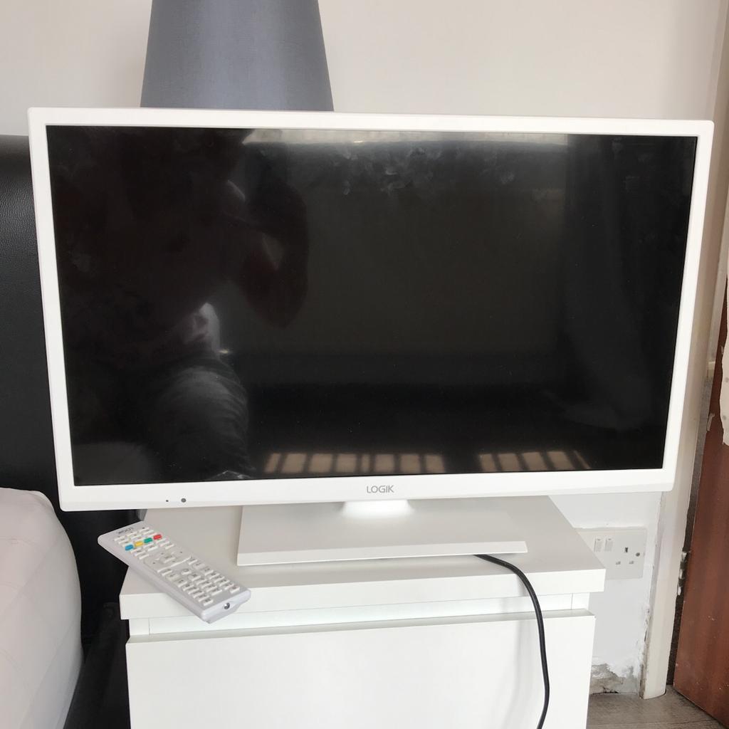 24" white Hd ready LED Tv DVD combi in L34 Knowsley für 67,00 £ zum ...