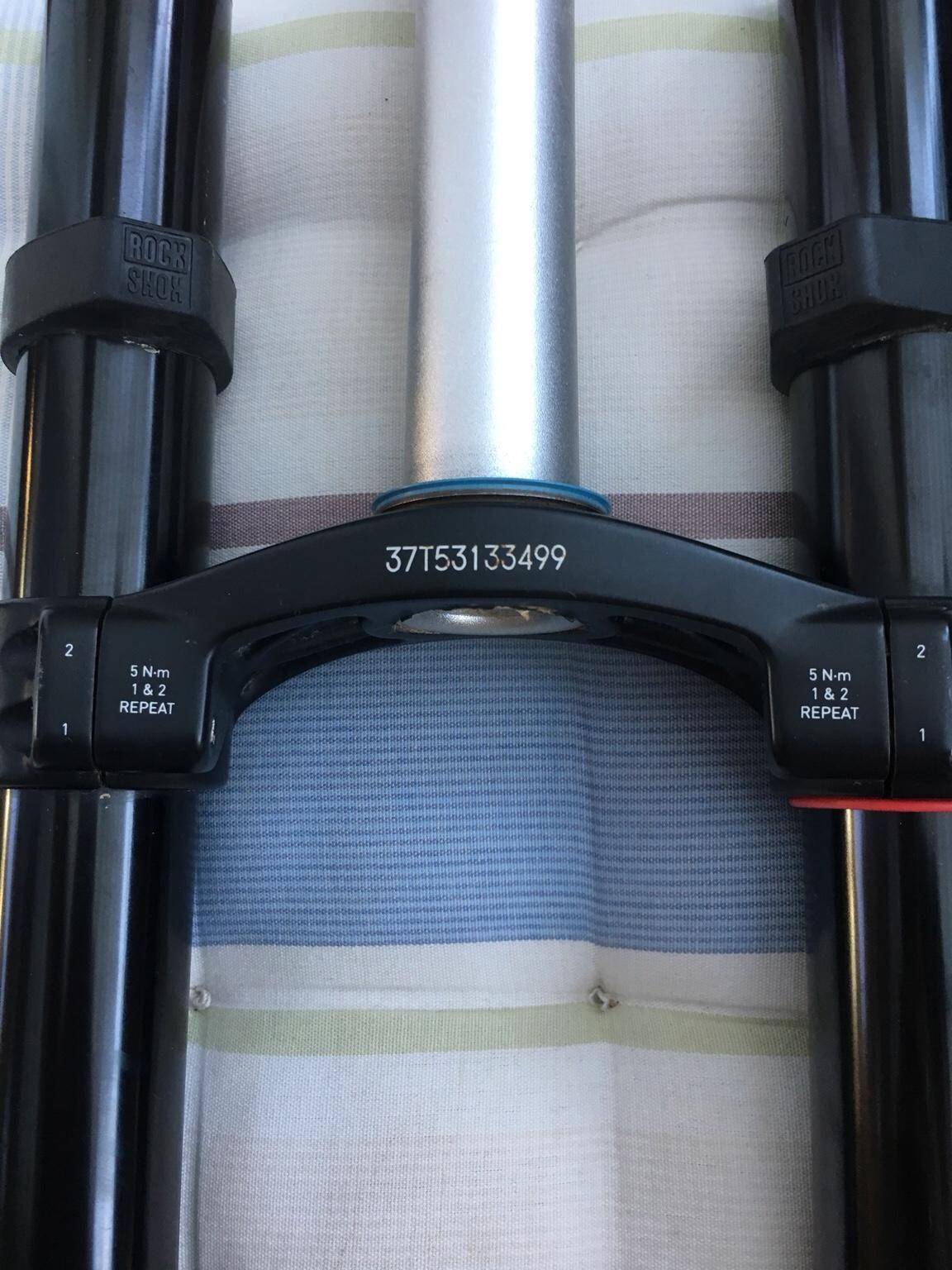 RockShox Boxxer Gabel2016/Fox DHX RC2 Dämpfer in 1010 Wien für € 600,00 ...