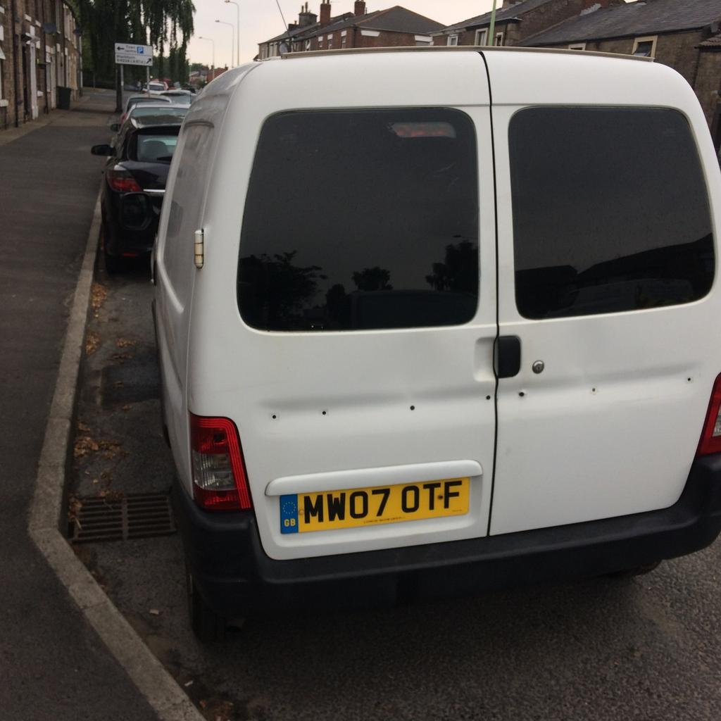 Berlingo Van for Spares/Repairs stuck Eco-Mod in PR6 Chorley for £200. ...
