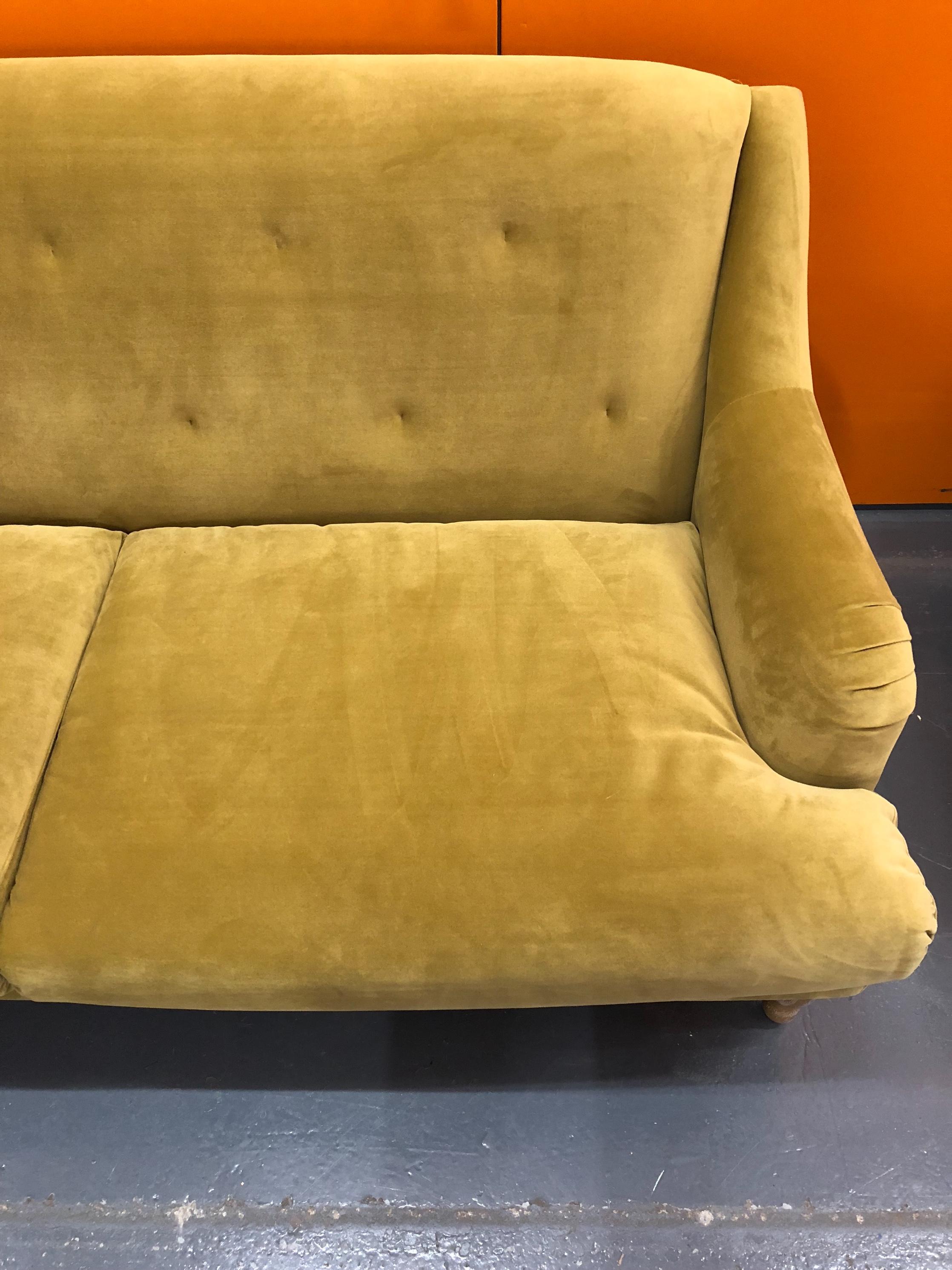 Made.com 2 seater sofa in Ochre Velvet in W4 Hounslow für 400,00 £ zum ...