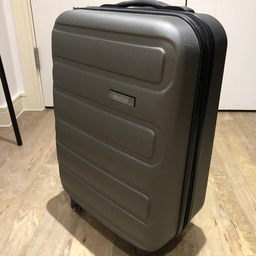 Skyflite cabin suitcase in SE10 Greenwich für 20,00 £ zum Verkauf ...