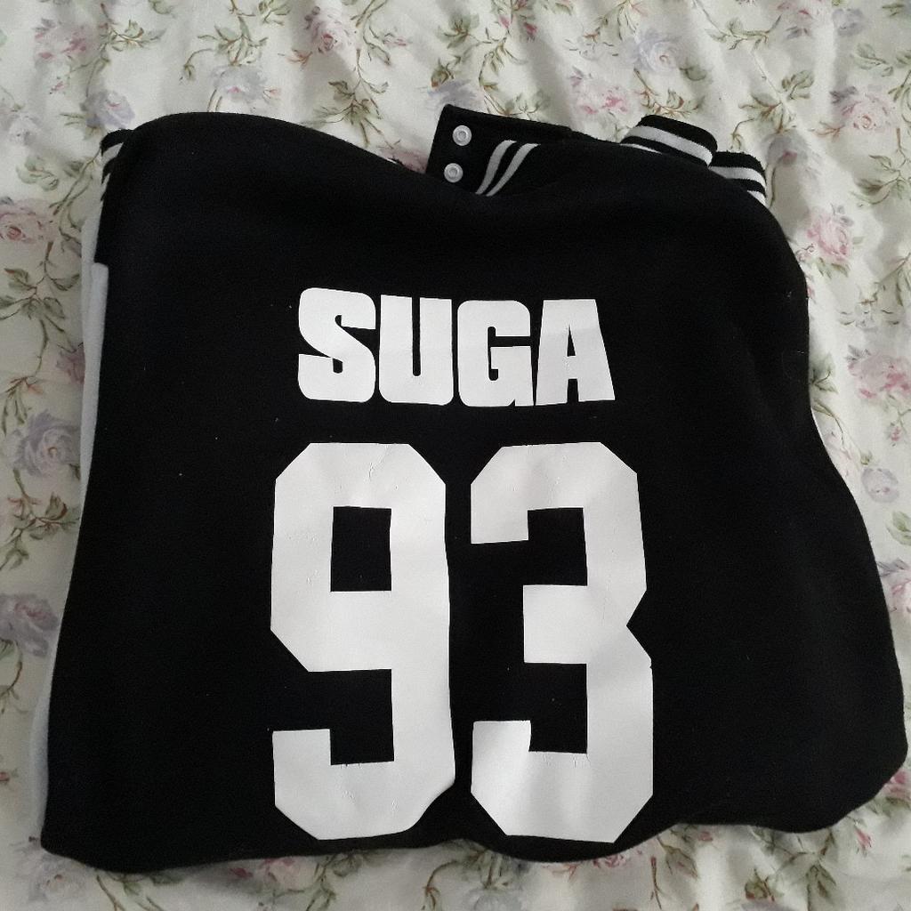 BTS SUGA Jacke KPOP MERCH in 7122 Gols für € 15,00 zum Verkauf | Shpock AT
