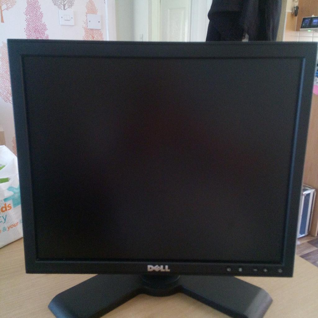 DELL P170st PROFESSIONAL MONITOR in CH62 Wirral für £ 25,00 zum Verkauf ...