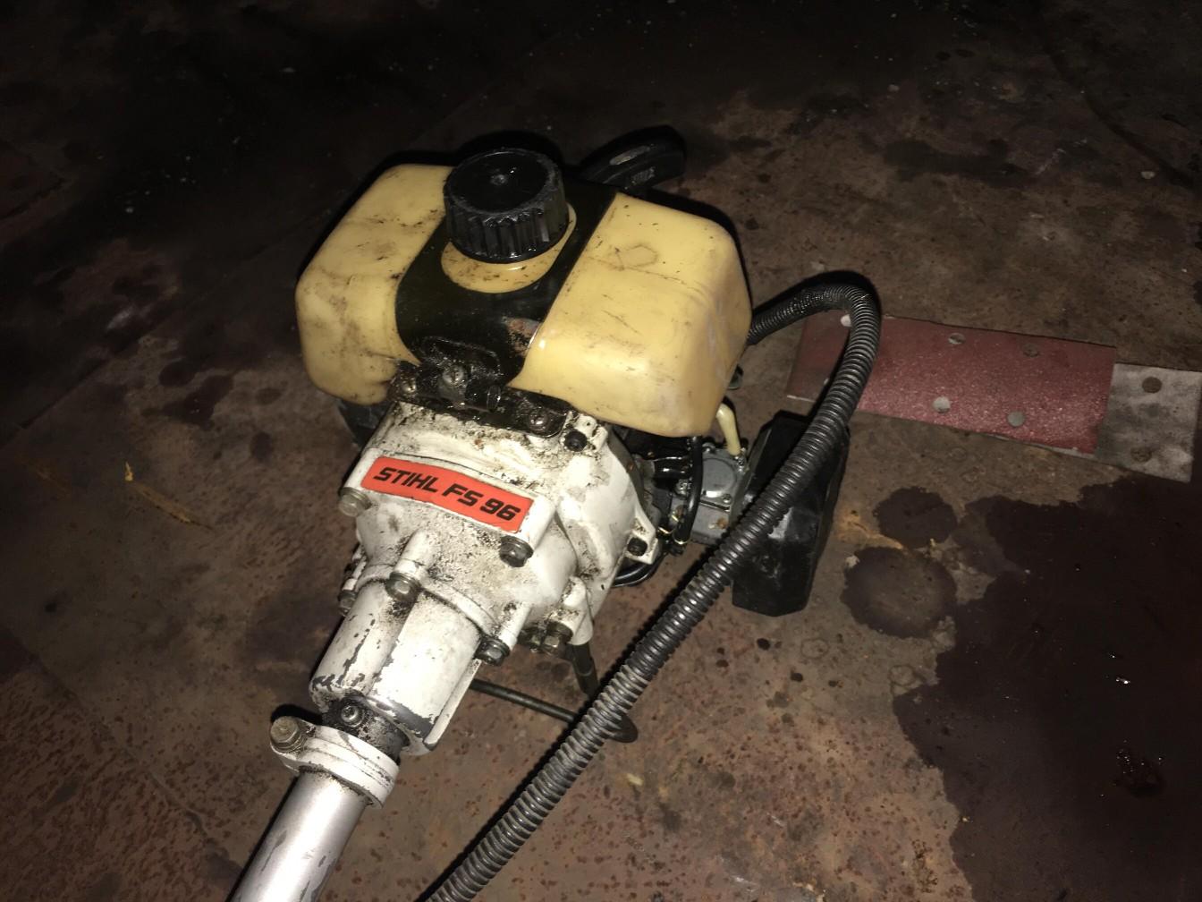 Stihl fs 96 strimmer in S44 North East Derbyshire für £ 50,00 zum ...