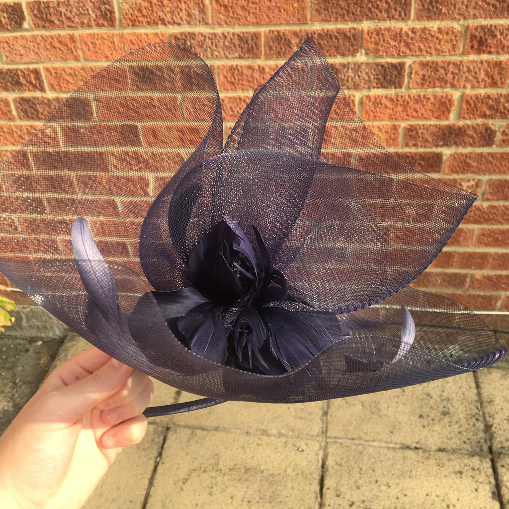 Navy Blue Fascinator in PO1 Portsmouth für 5,00 £ zum Verkauf | Shpock DE