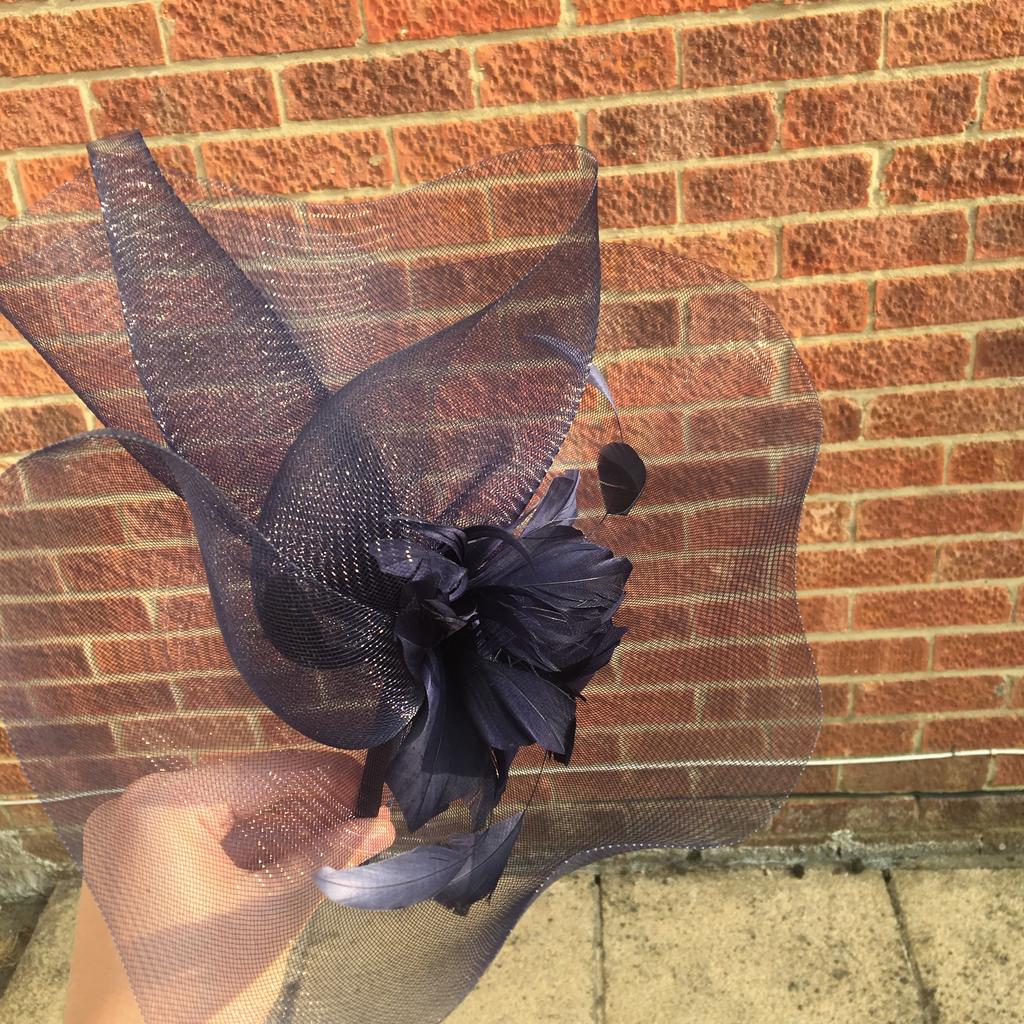 Navy Blue Fascinator in PO1 Portsmouth für 5,00 £ zum Verkauf | Shpock DE