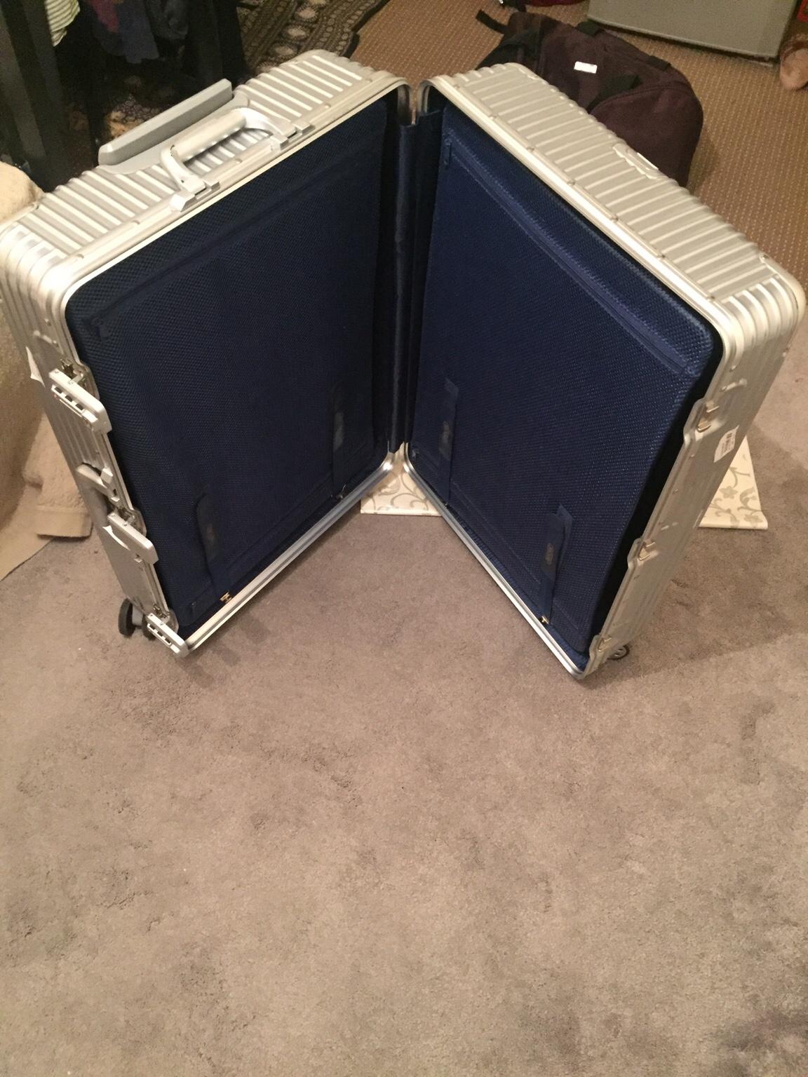 Rimowa suitcase replica pre owned in E14 Hamlets für 70,00 £ zum ...
