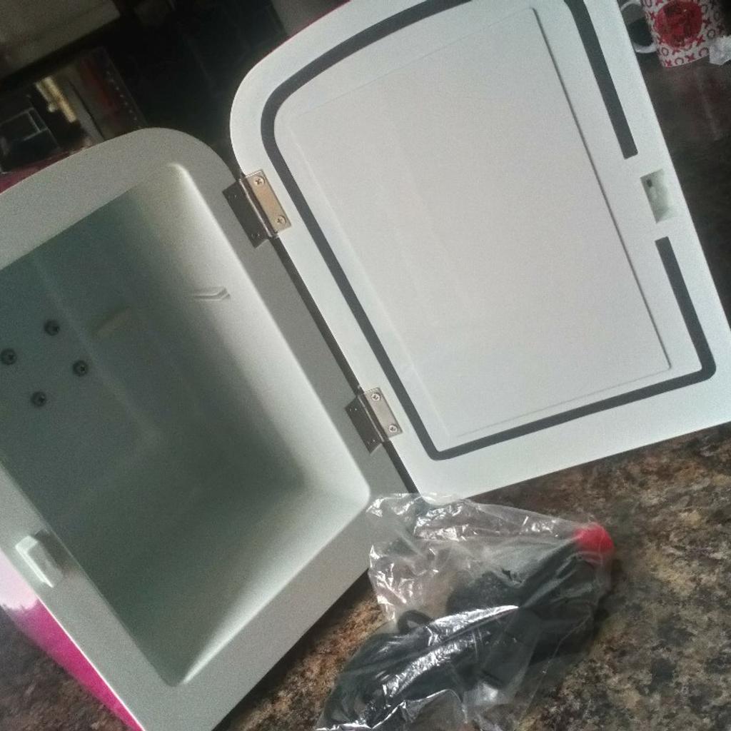 👯 PLAYBOY 6L Mini Fridge in DY2 Dudley für 40,00 £ zum Verkauf | Shpock DE