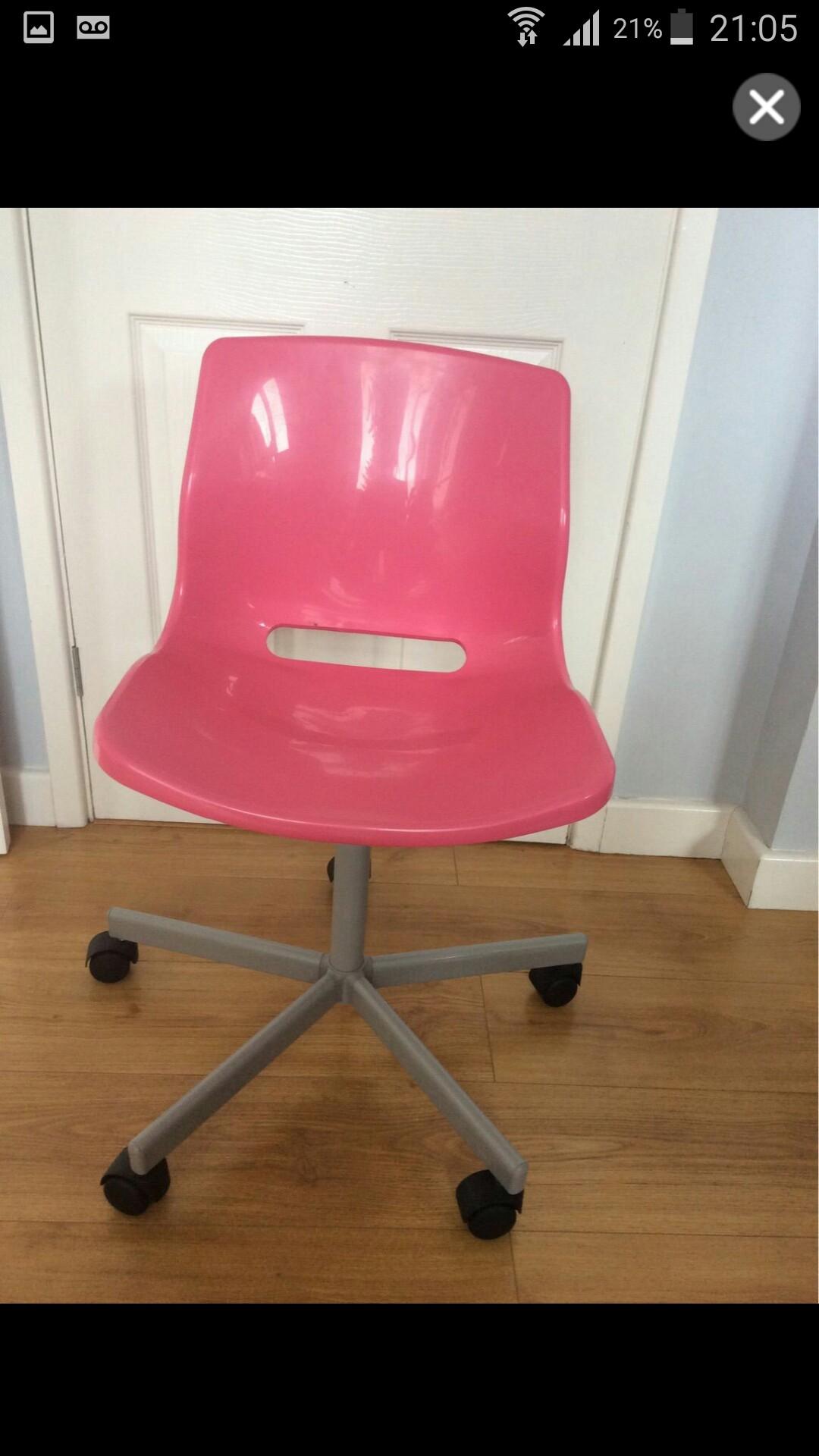 Girls pink chair in WV11 Wolverhampton für 10,00 £ zum Verkauf | Shpock DE