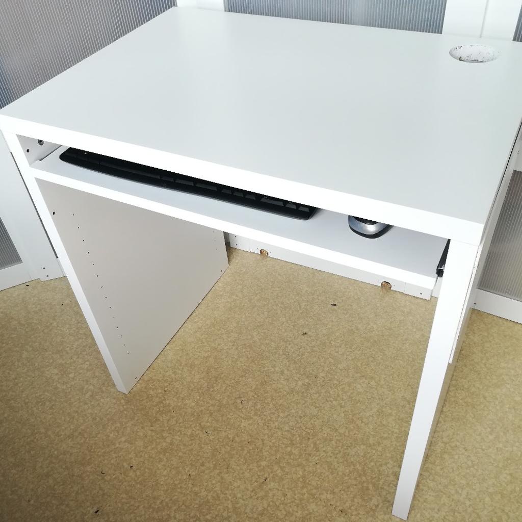 Excellent condition Ikea micke desk in BD4 Bradford für £ 12,00 zum ...