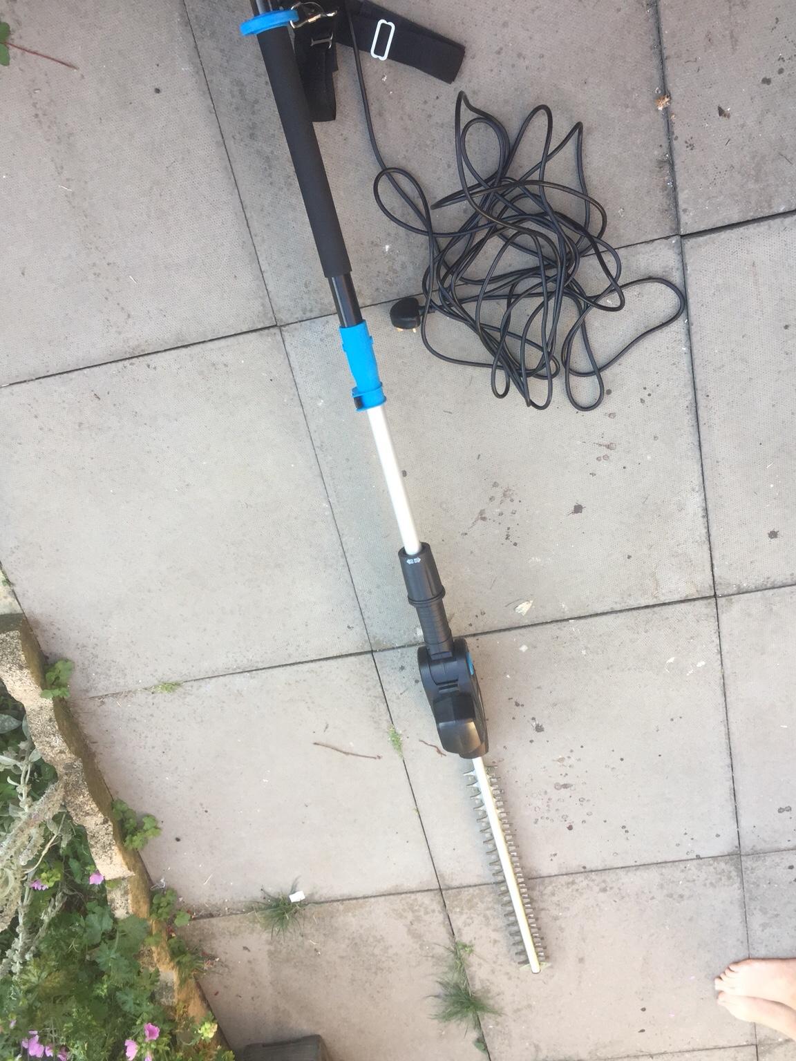 Mac Allister Corded Pole Hedge trimmer in WS2 Walsall für 40,00 £ zum ...