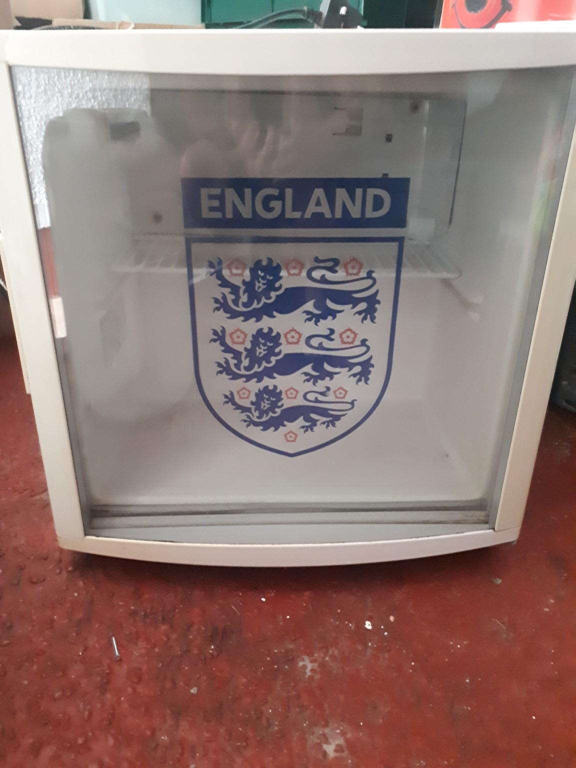 England mini fridge in B63 Dudley für 30,00 £ zum Verkauf | Shpock DE