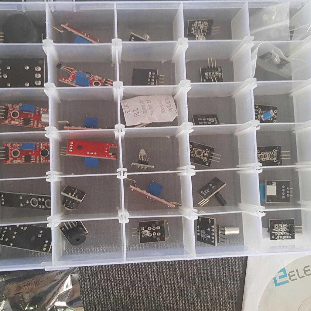 Elegoo Mega 2560+37-1 Sensor Pack PLUS MORE!! in CR0 London für £ 80,00 ...