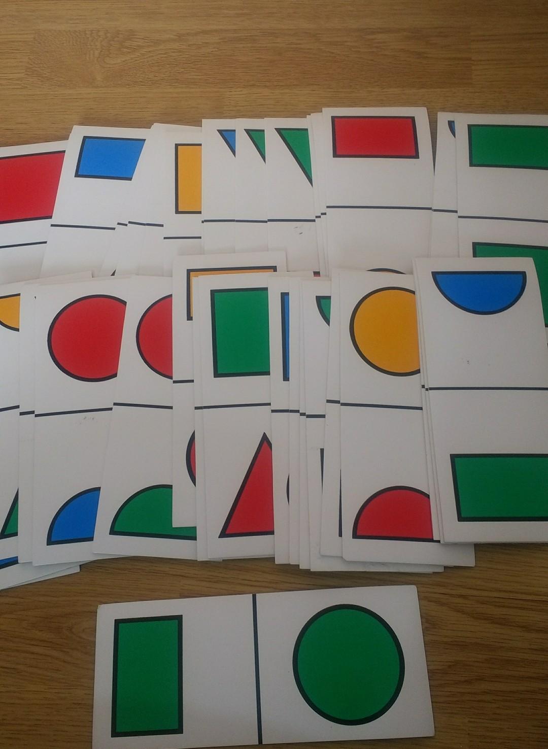 Plastic domino card shapes in E3 Hamlets für 1,00 £ zum Verkauf | Shpock DE