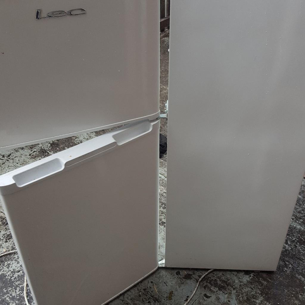Small lec fridge freezer in B93 Solihull for £60.00 for sale | Shpock