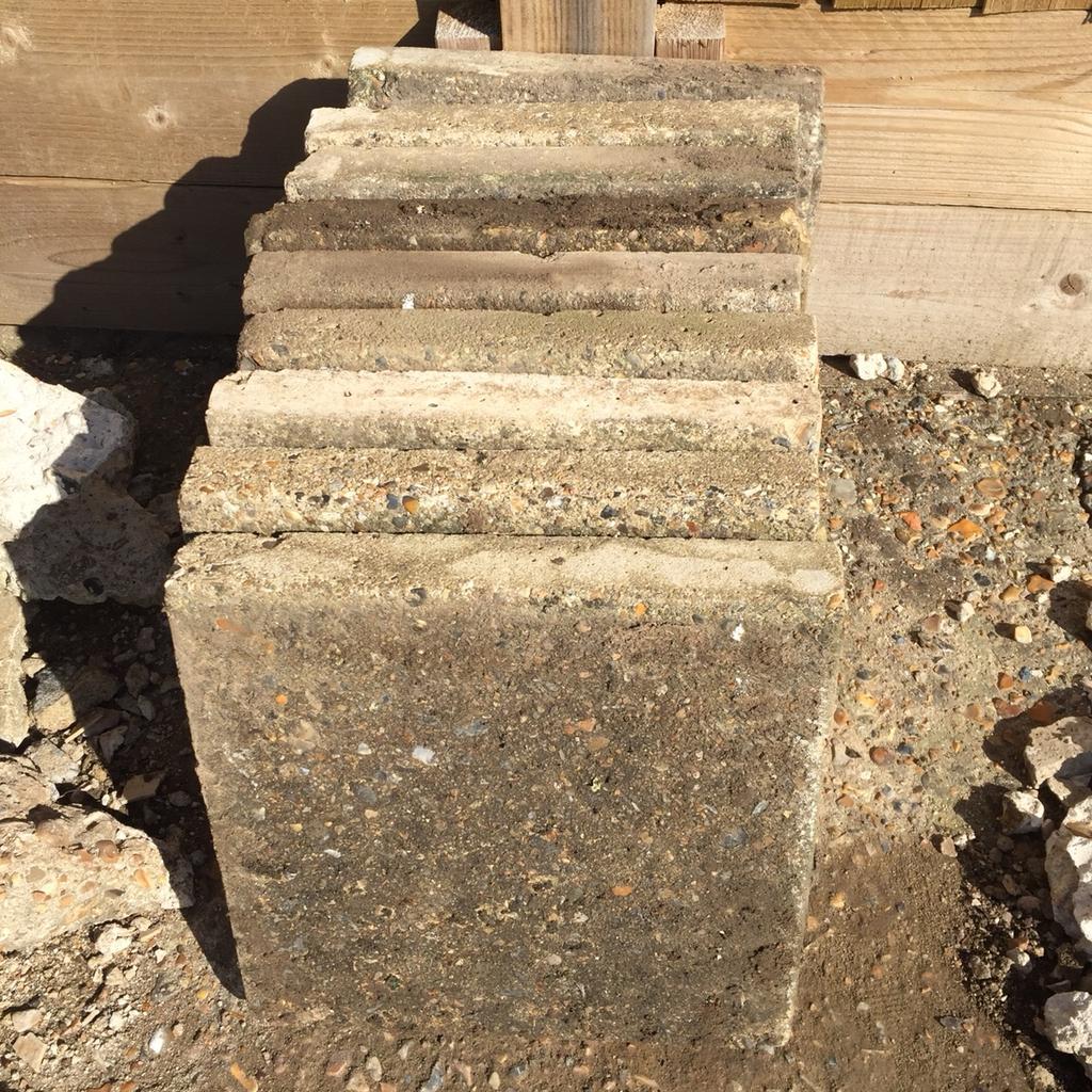 Concrete paving slabs in CT14 Dover für £ 10,00 zum Verkauf | Shpock AT