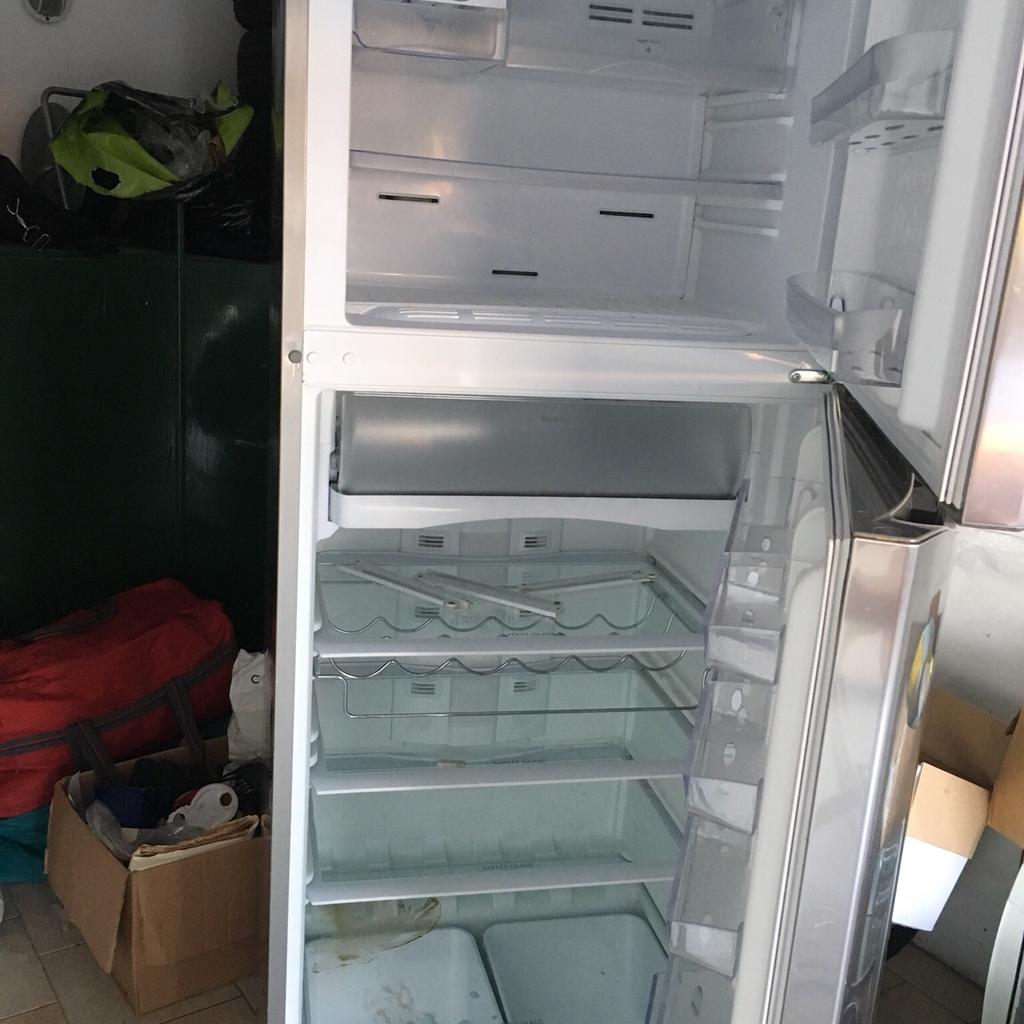 Frigorifero Ariston in 20123 Milano für € 180,00 zum Verkauf | Shpock AT