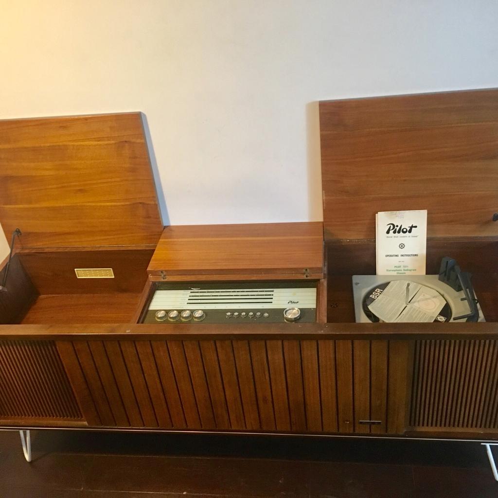 Pilot vintage radiogram sideboard on hairpins in Fenland für 60,00 ...