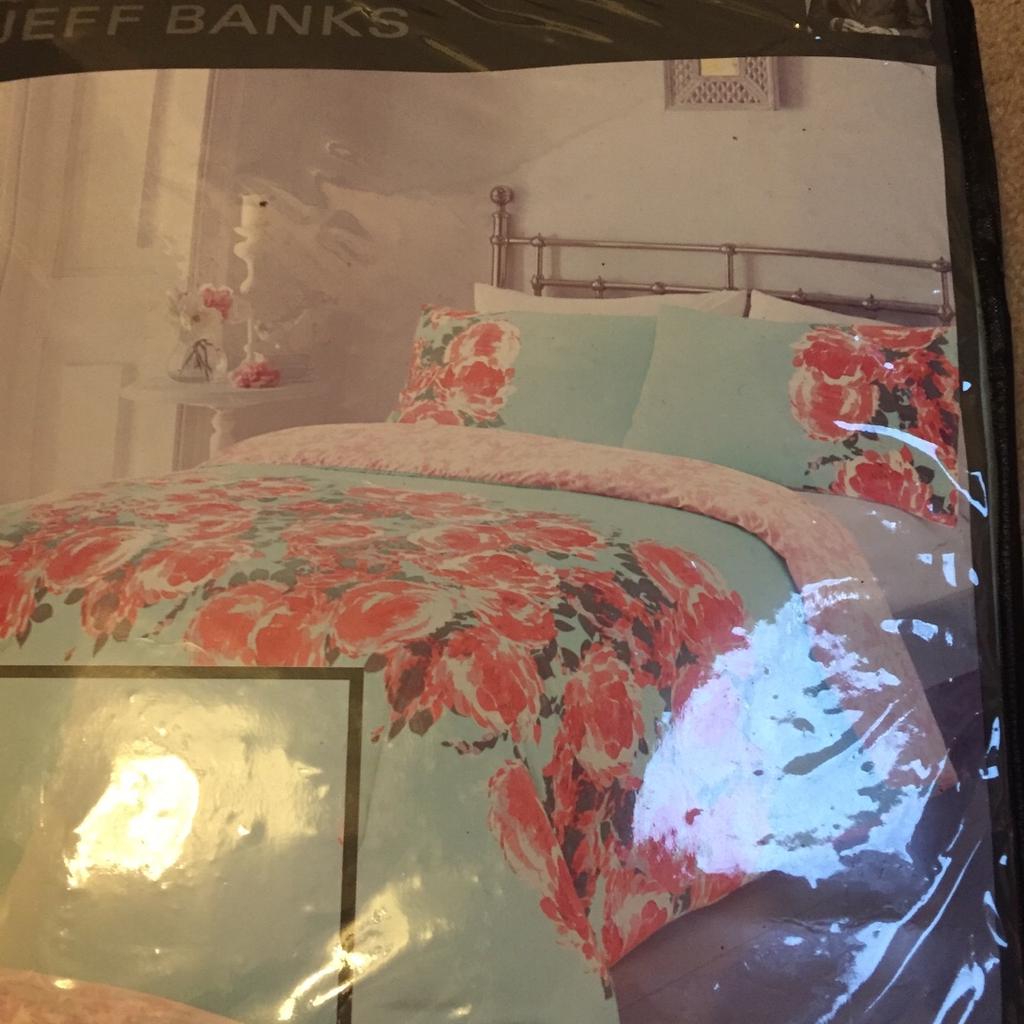 BRAND NEW JEFF BANKS DOUBLE BEDDING in NE3 Tyne für £ 15,00 zum Verkauf ...