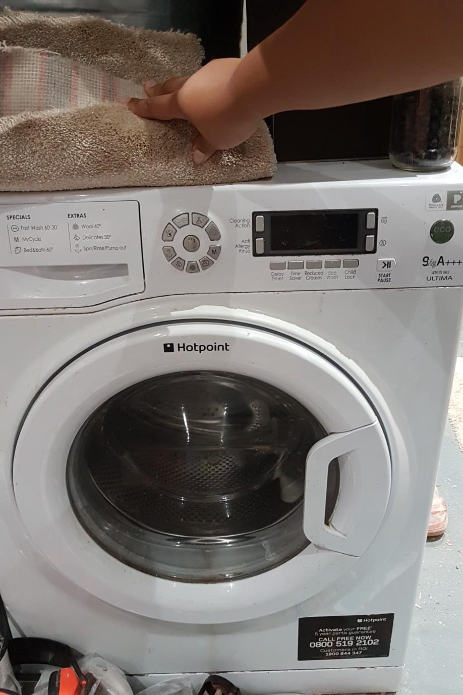 Hotpoint washing machine 9kg Ultima in BD2 Bradford für 75,00 £ zum Verkauf | Shpock DE