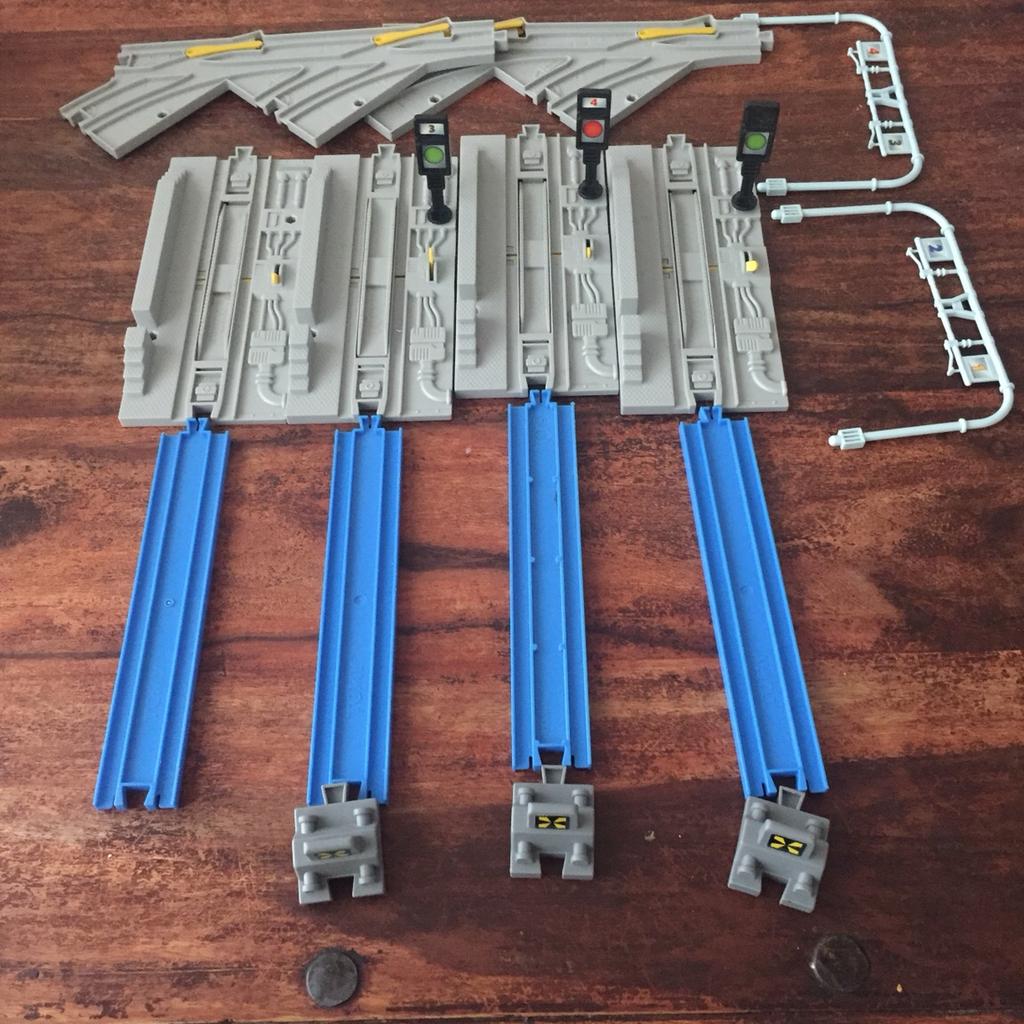 Thomas and friends - sodor rail yard in Rochford für £ 3,00 zum Verkauf ...