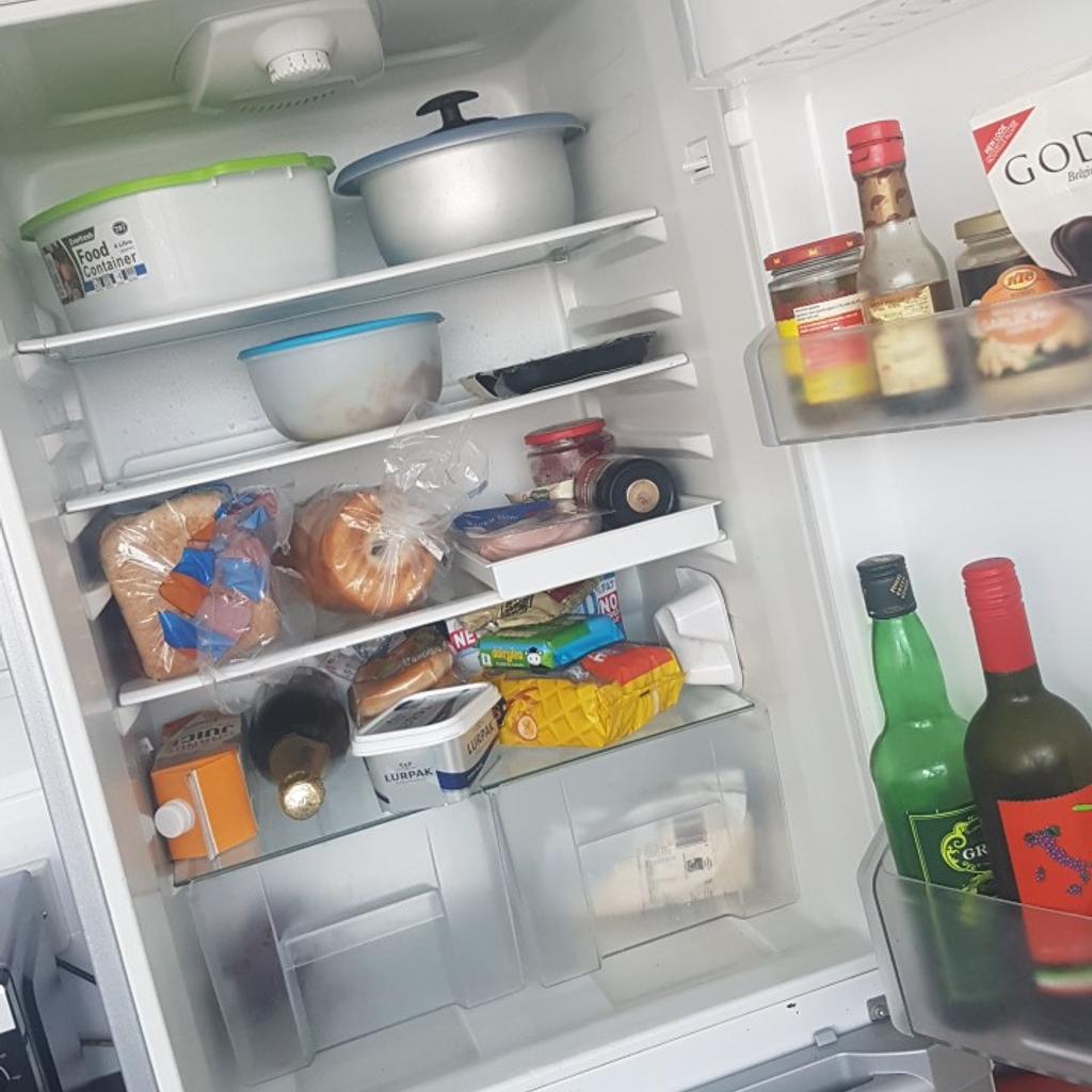 Washing Machine + Fridge freezer in SE15 London für £ 140,00 zum ...