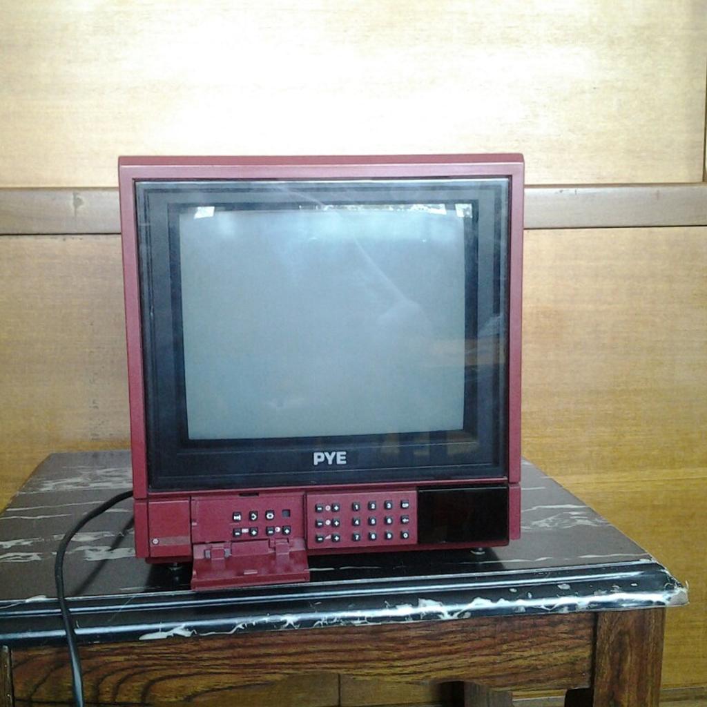 Vintage pye 9" colour gaming TV in London Borough of Bromley for £40.00 ...