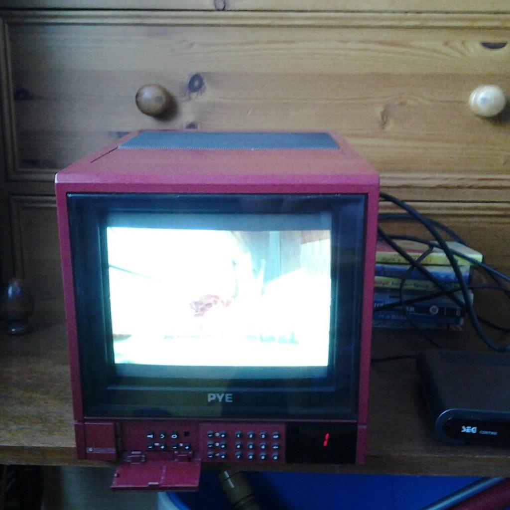 Vintage pye 9" colour gaming TV in London Borough of Bromley for £40.00 ...