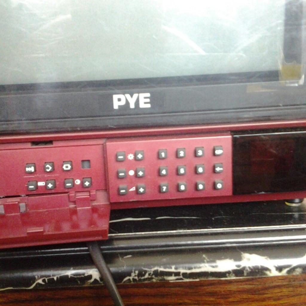 Vintage pye 9" colour gaming TV in London Borough of Bromley for £40.00 ...