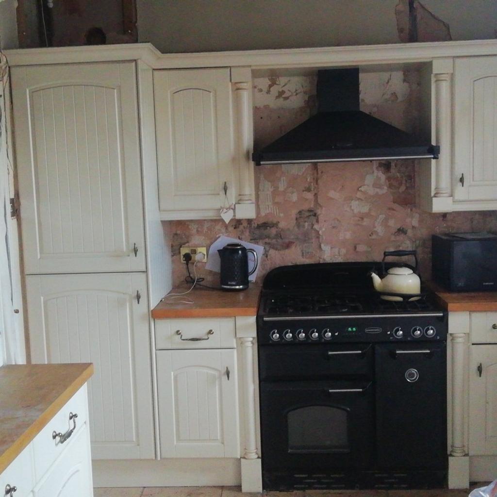 Howdens kitchen and range in S35 Sheffield für 300,00 £ zum Verkauf ...