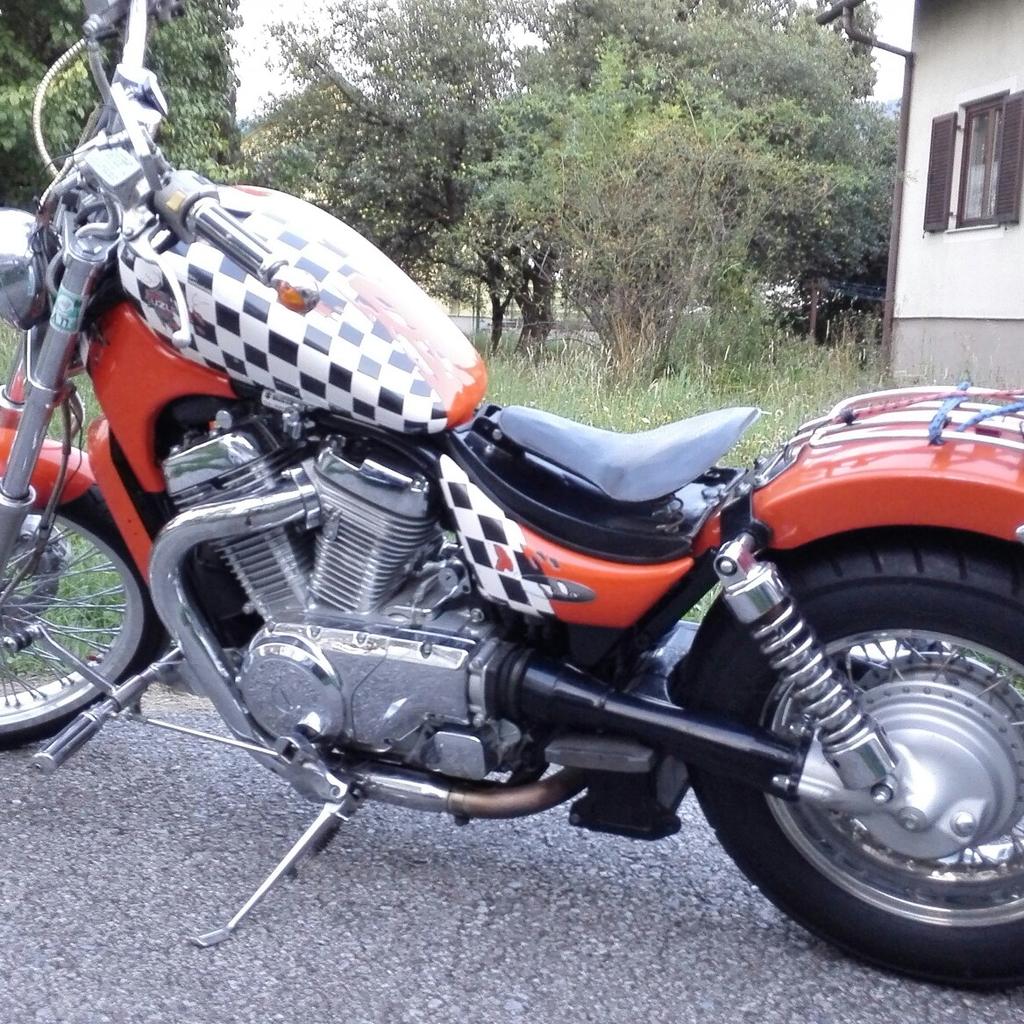 Suzuki Intruder 600 Chopper Cruiser Bobber in 8111 Gratwein-Straßengel ...