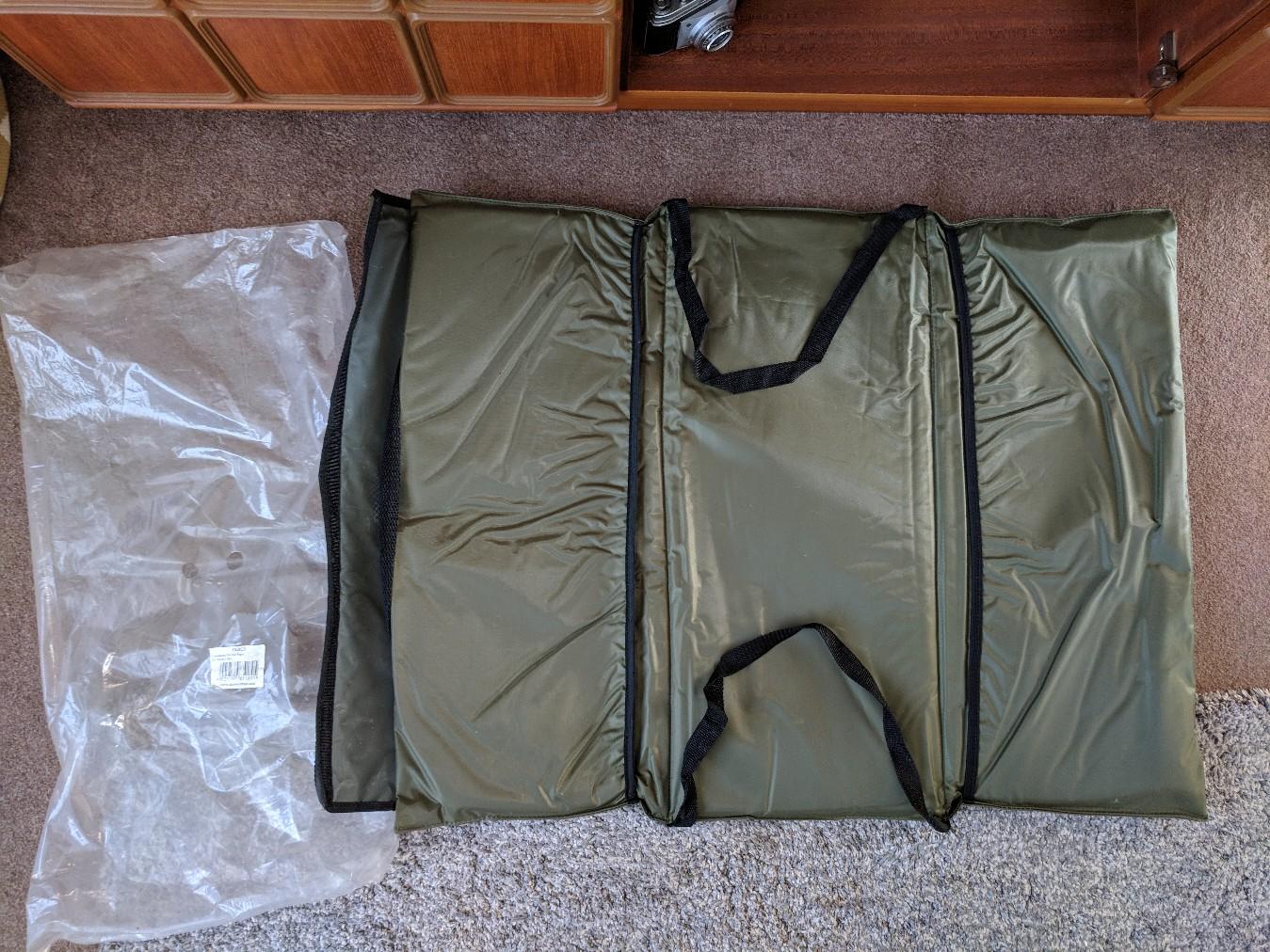 BRAND NEW Quantum Carp System unhooking mat in SS7 Point für 10,00 ...