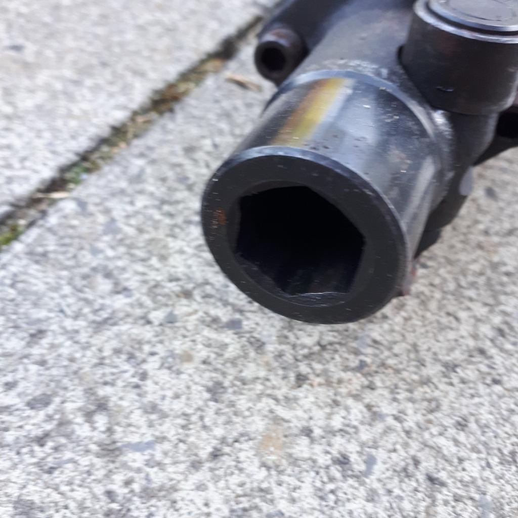 KANGO 950KV CONCRETE BREAKER in BL9 Bury für £ 150,00 zum Verkauf ...