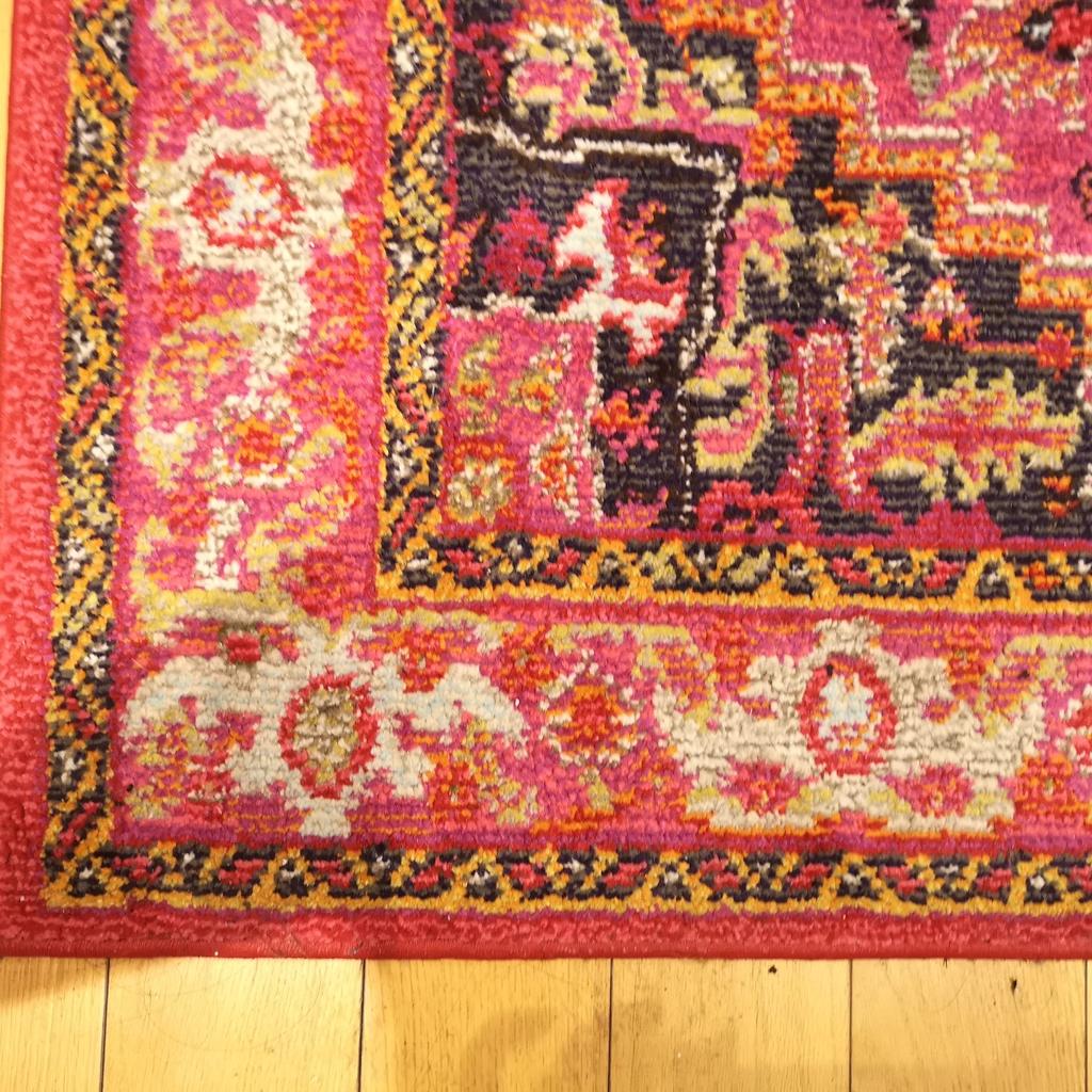 Pink Persian Style Rug in SW16 Lambeth für £ 60,00 zum Verkauf | Shpock AT