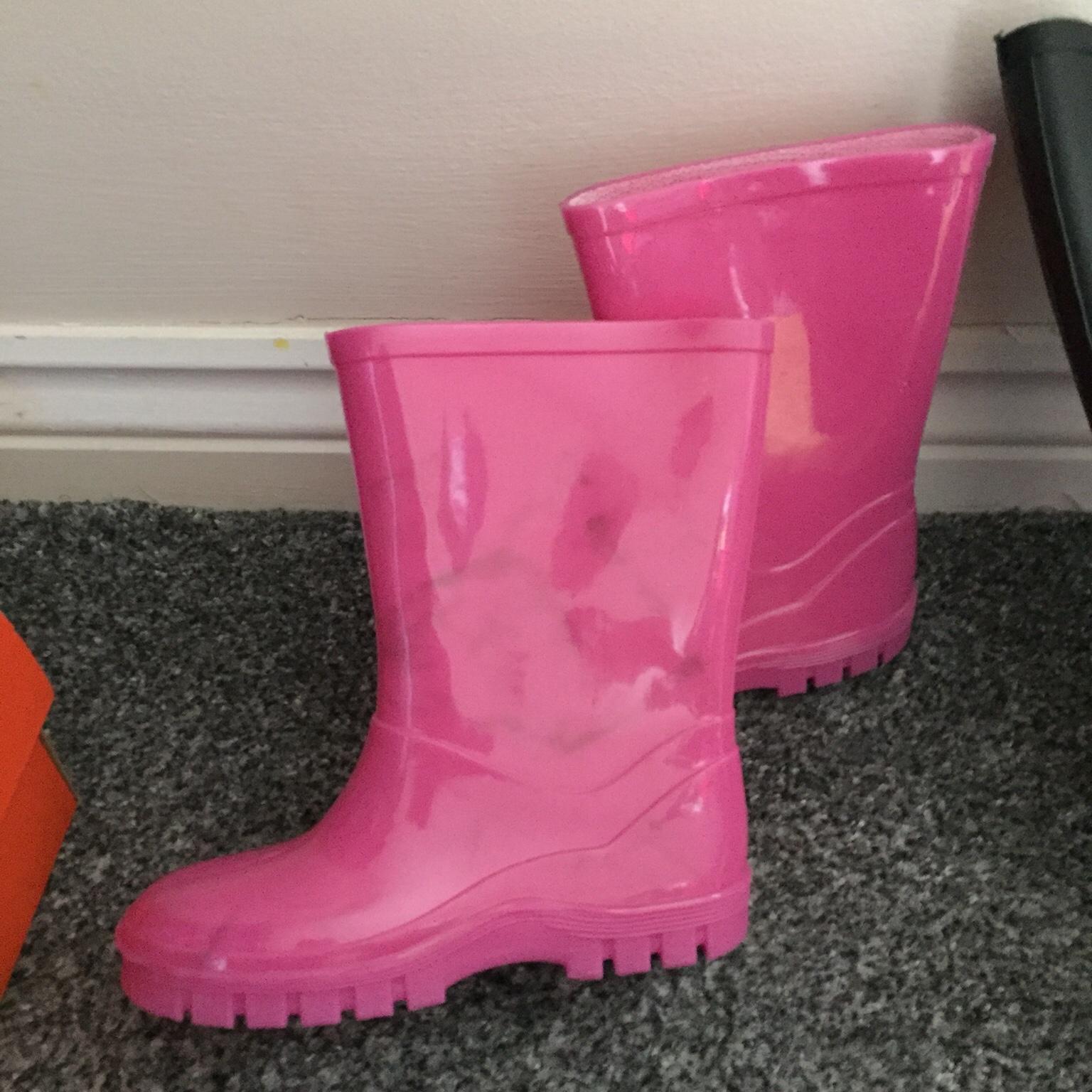 Girls Wellingtons/Wellies in WS3 Walsall für 4,00 £ zum Verkauf | Shpock DE
