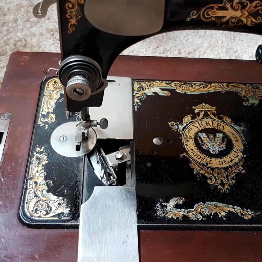 Vickers electric sewing machine. in AL3 Albans für £ 35,00 zum Verkauf ...