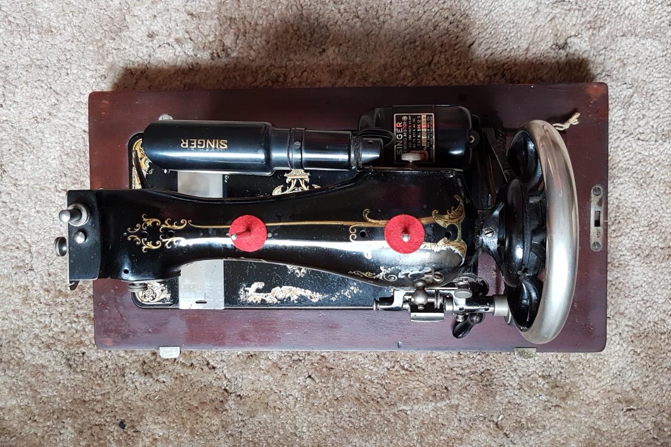 Vickers electric sewing machine. in AL3 Albans für £ 35,00 zum Verkauf ...