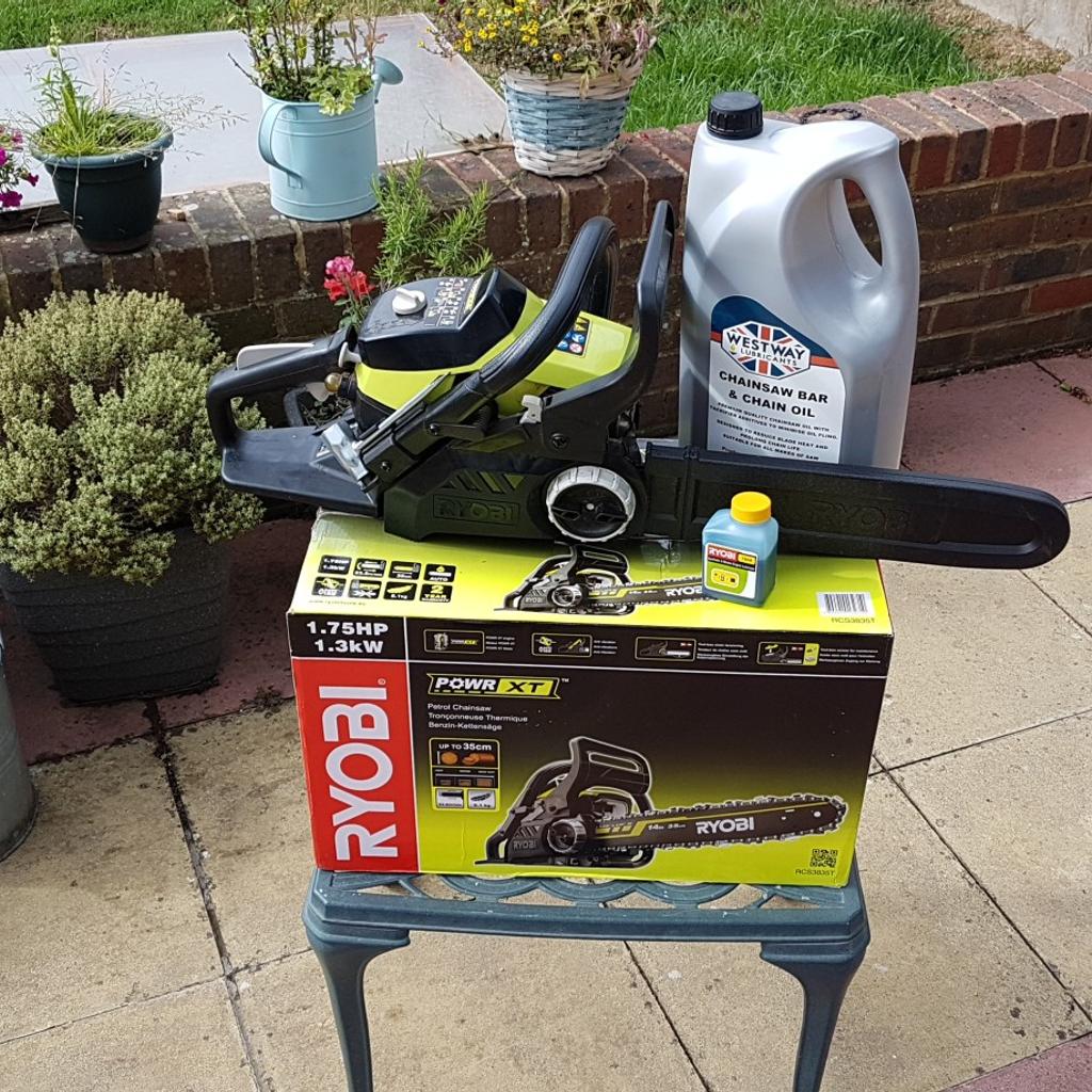 RYOBI PETROL CHAINSAW + 5L CHAIN OIL in ME8 Gillingham für 95,00 £ zum ...