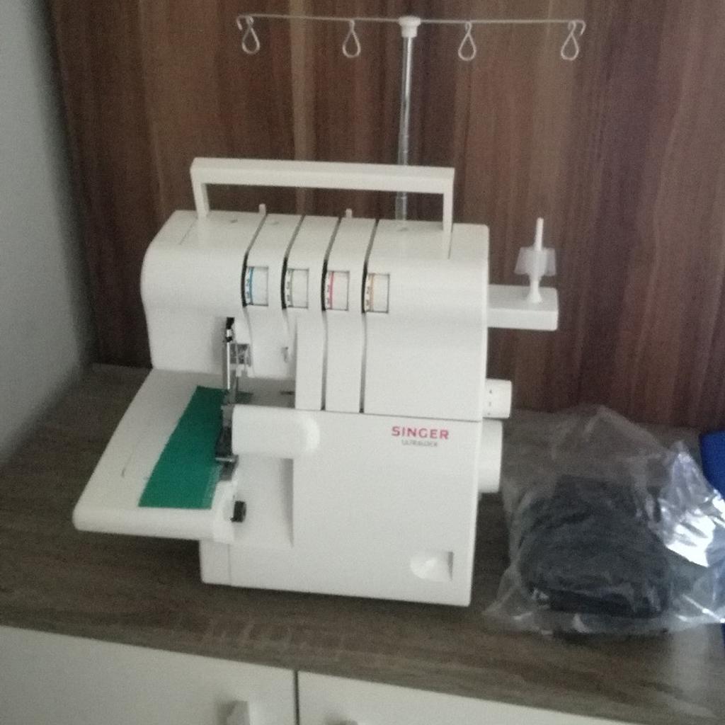 Singer Ultralock in 6230 Brixlegg für € 110,00 zum Verkauf | Shpock AT