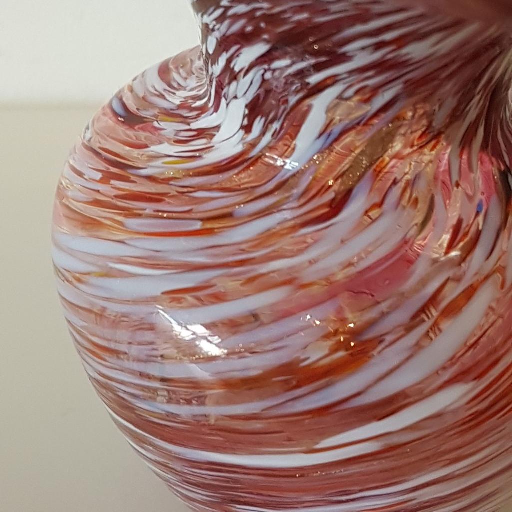 Vintage Red & Pink Swirl Glass Vase. in B63 Dudley für £ 5,00 zum ...