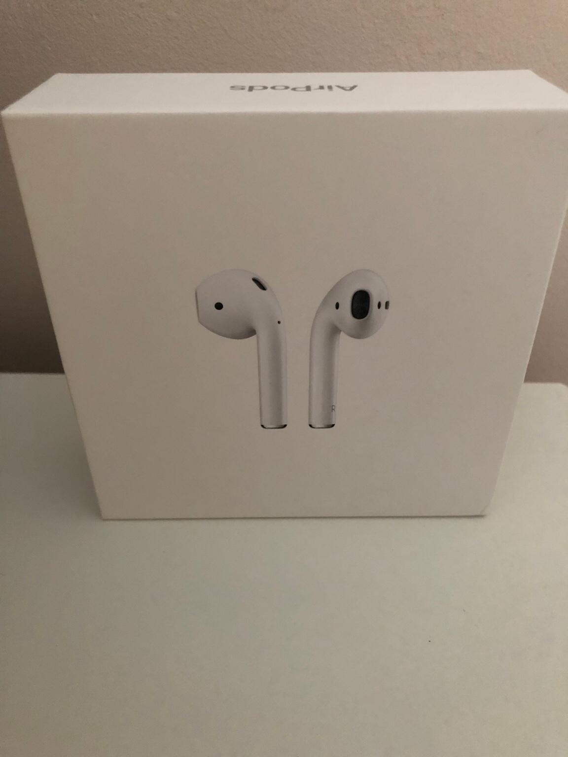 Apple AirPods with receipt in Arun für £ 130,00 zum Verkauf | Shpock AT