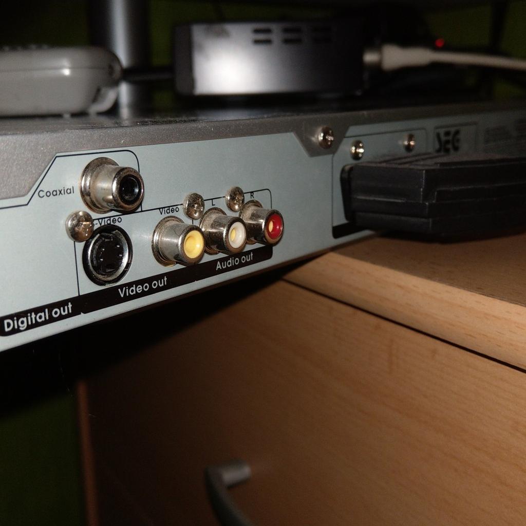 SEG DVD-Player mit Fernbedienung in 52134 Herzogenrath for €5.00 for ...