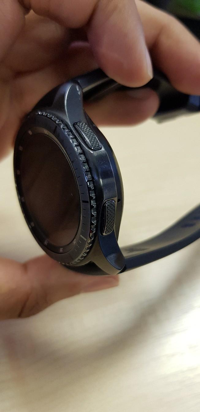 SAMSUNG GEAR S3 FRONTIER BLACK WITH BOX in WF2 Wakefield für 220,00 ...