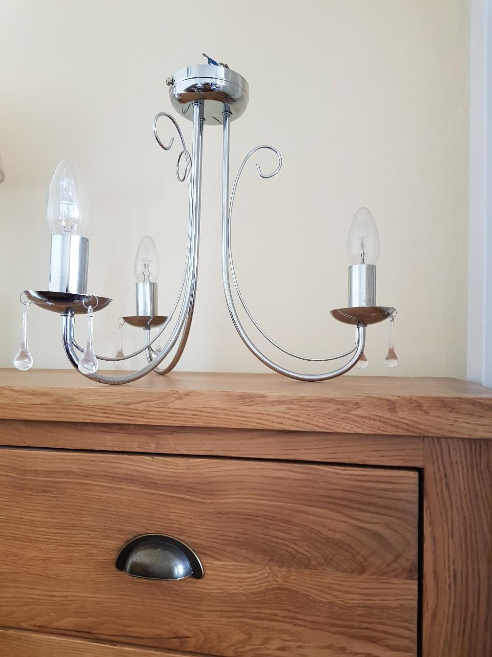 Ceiling light fitting chrome in St Helens für 5,00 £ zum Verkauf ...